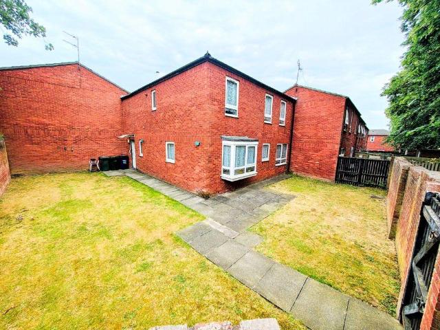 5 bedroom mews for sale