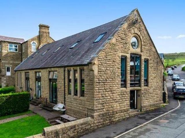 5 Bedroom Mews Property For Sale In Broadhead Road, Turton
