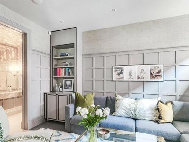5 Bedroom Mews Property For Sale In Earls Court, London