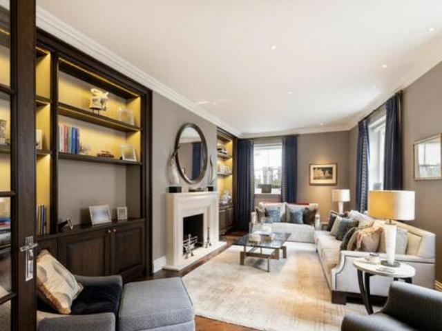 5 Bedroom Mews Property For Sale In London
