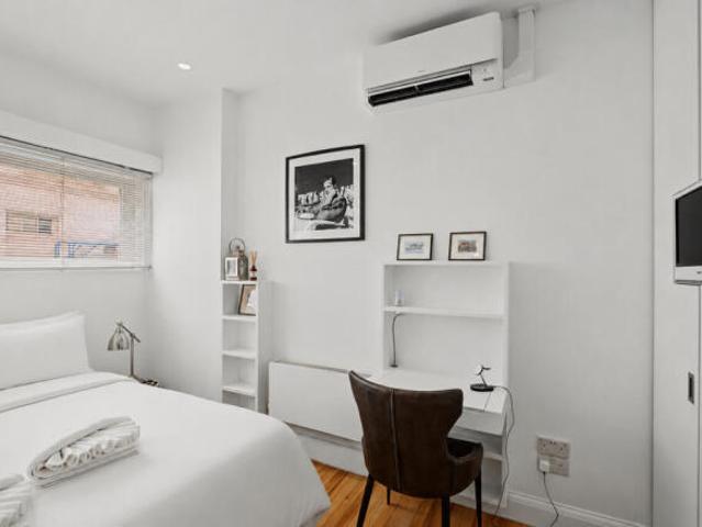 5 bedroom mews property for rent in Pembroke Mews, Kensington, W8