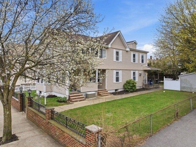 5 bedroom, Medford MA 02155 102119430