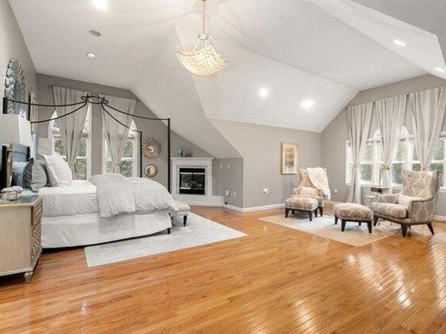5 bedroom, Medfield MA 02052 102669948