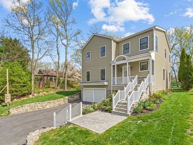 5 bedroom, Melrose MA 02176 101899611