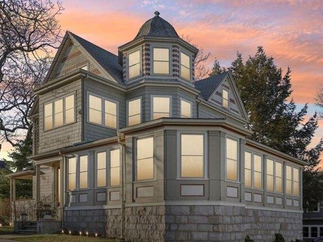 5 bedroom, Melrose MA 02176 102317016