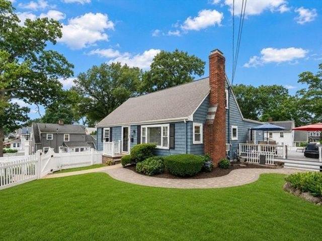 5 bedroom, Melrose MA 02176 104544056