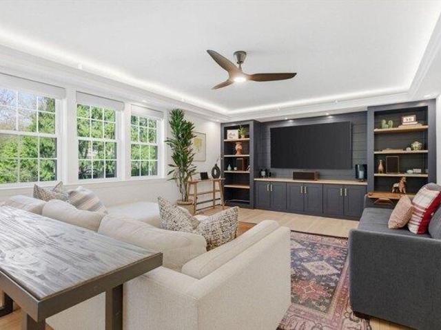 5 bedroom, Melrose MA 02176 LS102762162