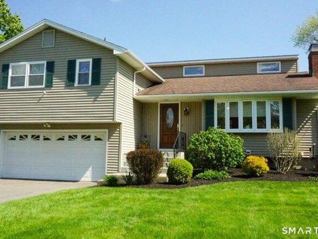5 bedroom, Meriden CT 06450 103101083