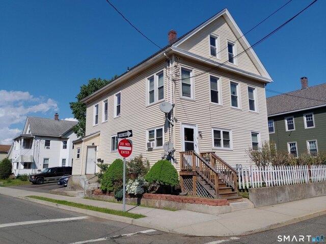 5 bedroom, Meriden CT 06451 104480245