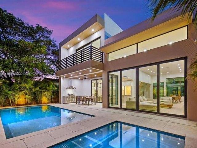 5 bedroom, Miami FL 33127 104899358