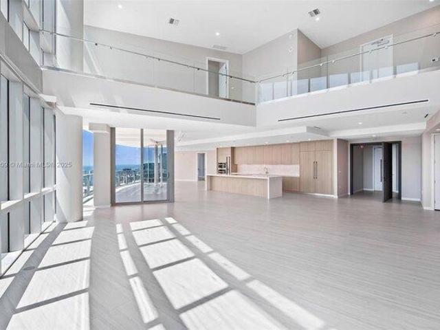 5 bedroom, Miami FL 33132 91870841