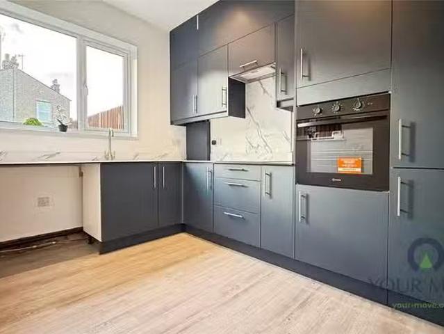 5 bedroom Mid Terrace House to rent, Owenite Street, London, S.