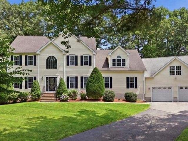 5 bedroom, Milford MA 01757 105109239