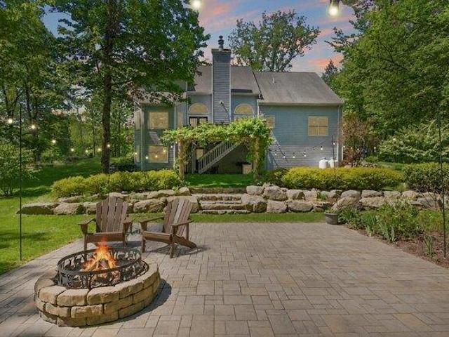 5 bedroom, Milford NH 03055 104445742