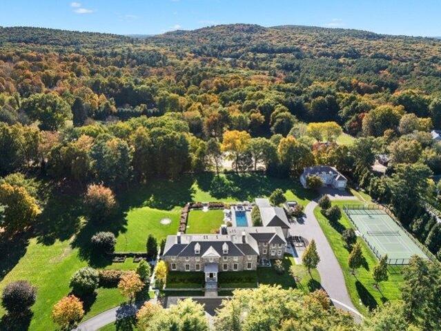 5 bedroom, Milton MA 02186 104690083