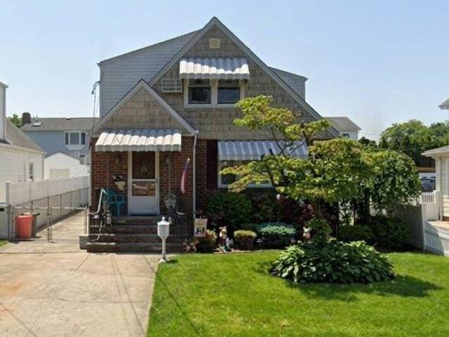 5 bedroom, Mineola NY 11501 101781076