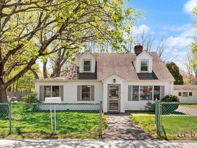 5 bedroom, Norwood MA 02062 102594633