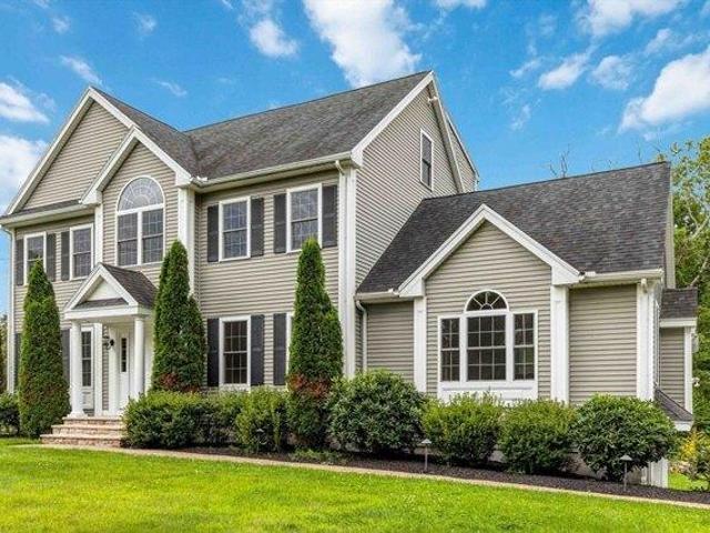5 bedroom, North Andover MA 01845 105160380