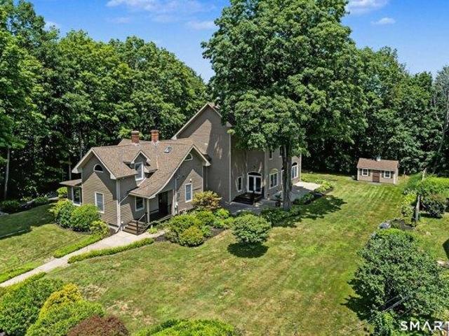 5 bedroom, North Haven CT 06473 104510434