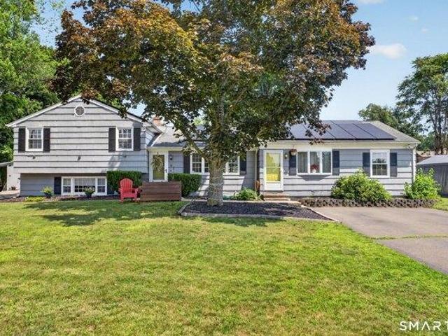 5 bedroom, North Haven CT 06473 104810587