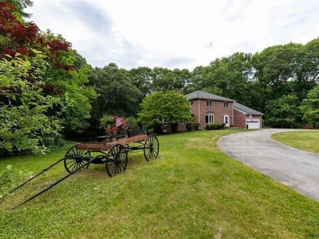 5 bedroom, North Smithfield RI 02896 104442519