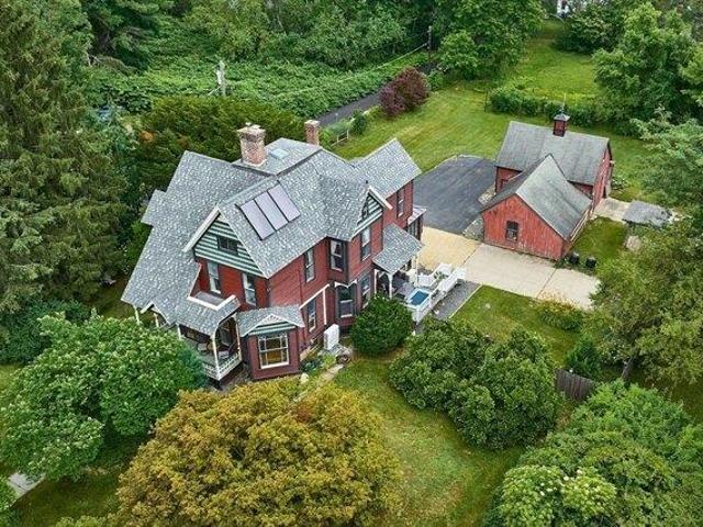 5 bedroom, Northfield MA 01360 104567766