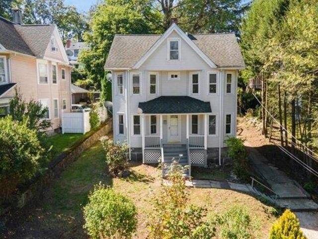 5 bedroom, Naugatuck CT 06770 LS102827446