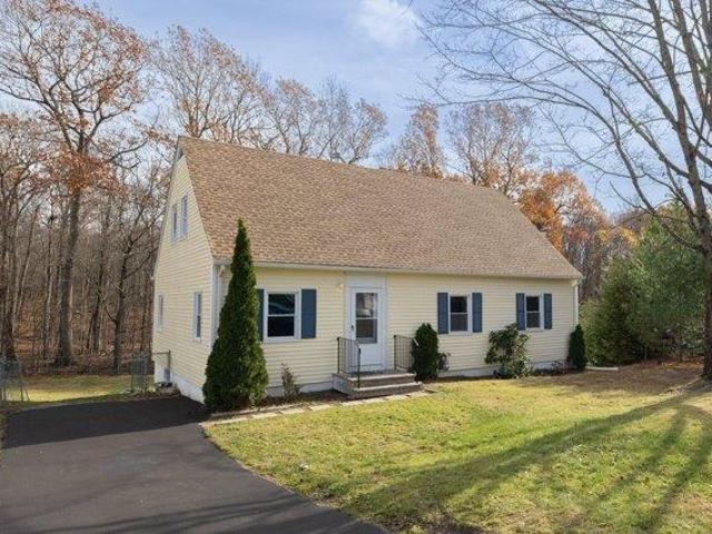 5 bedroom, Naugatuck CT 06770 103070212