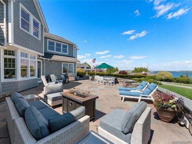 5 bedroom, Narragansett RI 02882 104569039