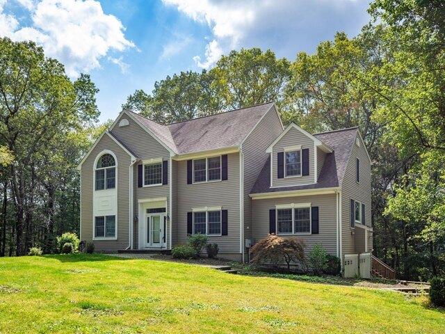 5 bedroom, New Milford CT 06776 103070866