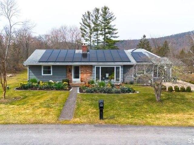 5 bedroom, New Milford CT 06776 LS102154285