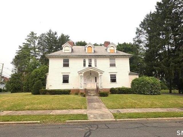 5 bedroom, New Britain CT 06052 105114036