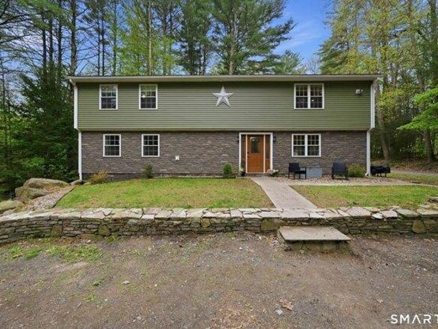 5 bedroom, New Hartford CT 06057 103930630