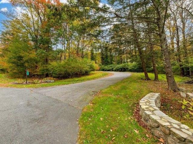 5 bedroom, New Hartford CT 06057 103932126