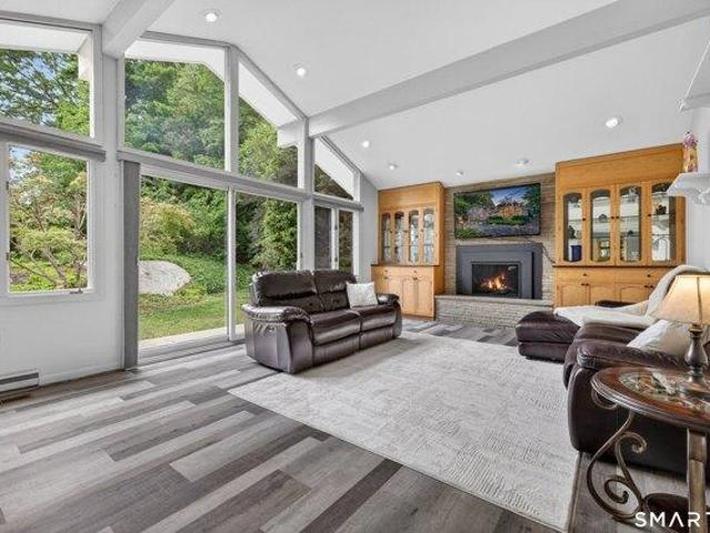 5 bedroom, New London CT 06320 105175918