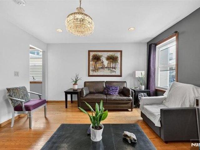 5 bedroom, Newark NJ 07105 LS102824949