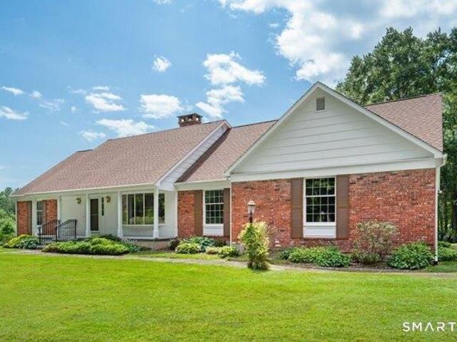 5 bedroom, Newtown CT 06470 104790850