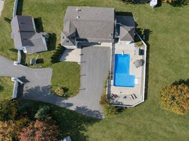 5 bedroom, Newton NH 03858 104511937