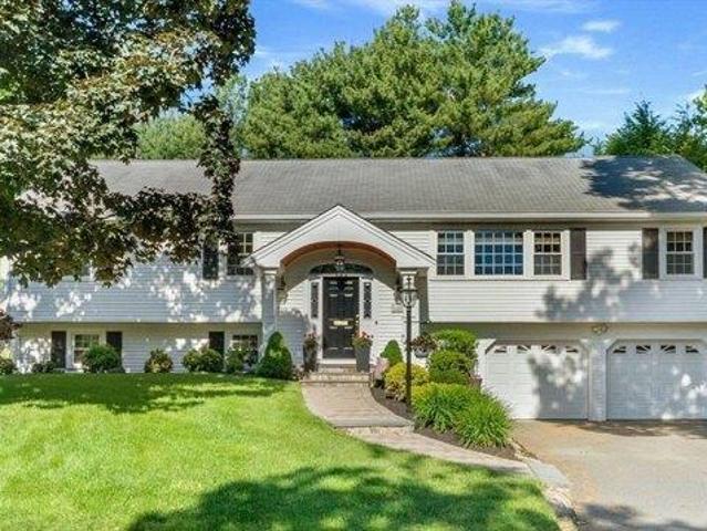 5 bedroom, Needham MA 02492 104811401