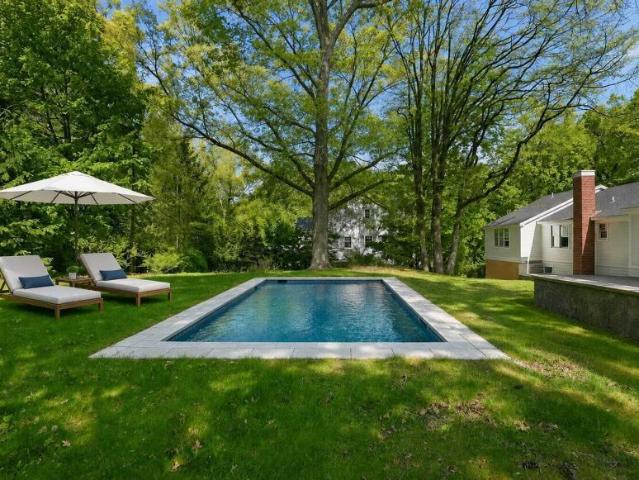 5 bedroom, NY NY 102306824