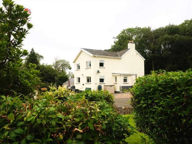 5 Bedroom Smallholding Commercial