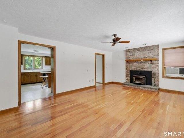 5 bedroom, South Windsor CT 06074 105291291