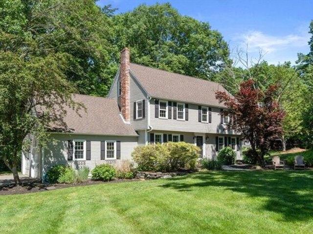 5 bedroom, Southborough MA 01772 104606060