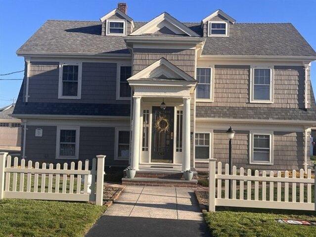 5 bedroom, Somerset MA 02726 LS102409540