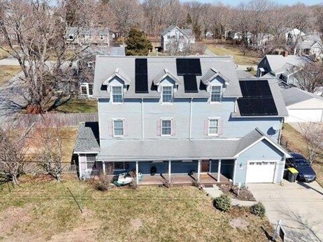 5 bedroom, Somerset MA 02726 LS102119894