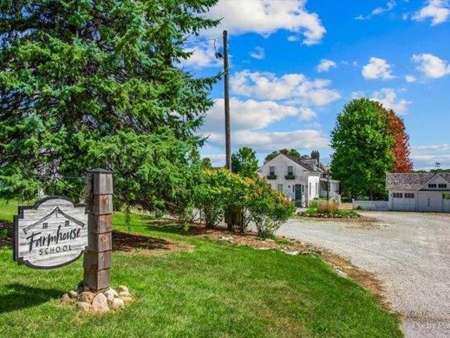 5 bedroom, Saint Charles IL 60175 93196897