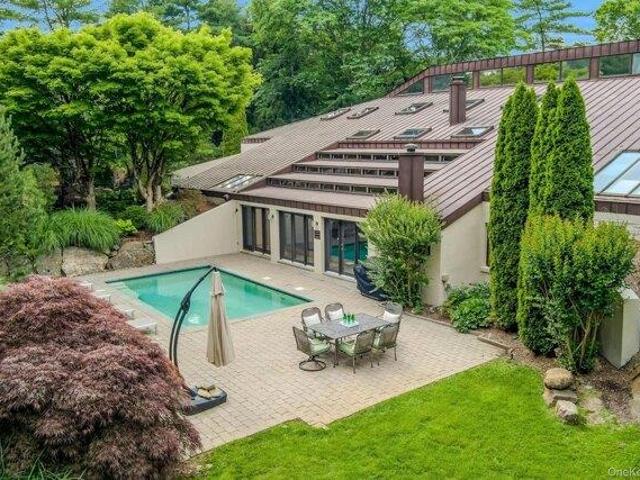 5 bedroom, Scarsdale NY 10583 105208187