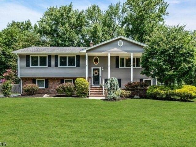 5 bedroom, Scotch Plains NJ 07076 104808038