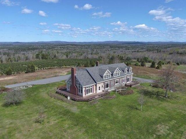 5 bedroom, Searsmont ME 04973 104567762