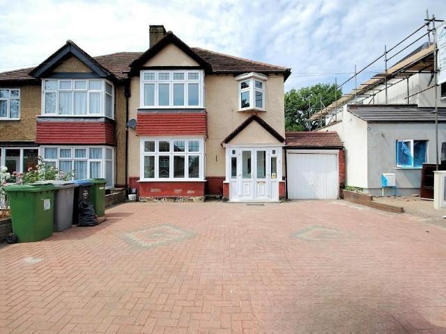 5 Bedroom SEMI DETACHED To Let